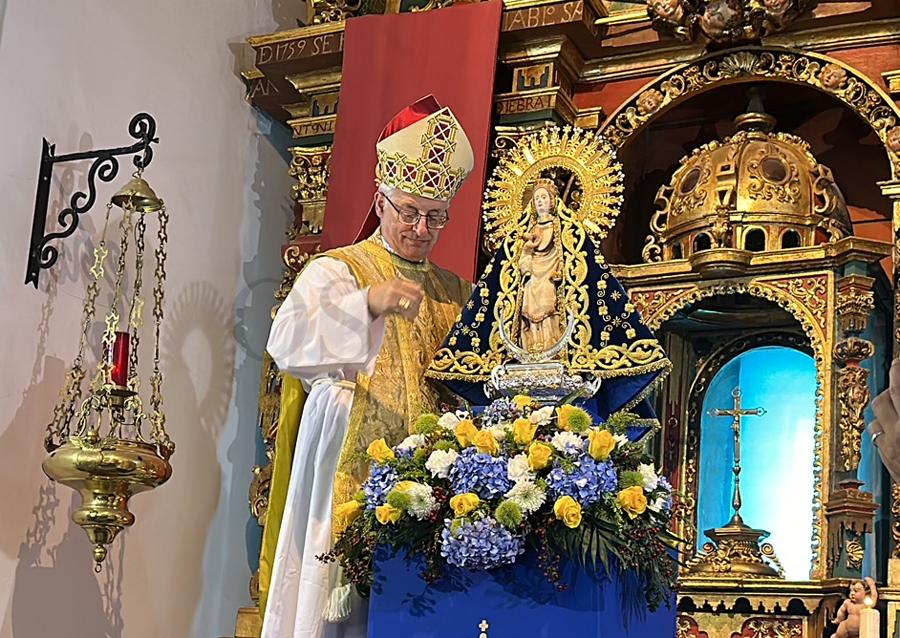 Multitudinaria Romaría da Ermida (Quiroga), que culminaba coa coroación ...