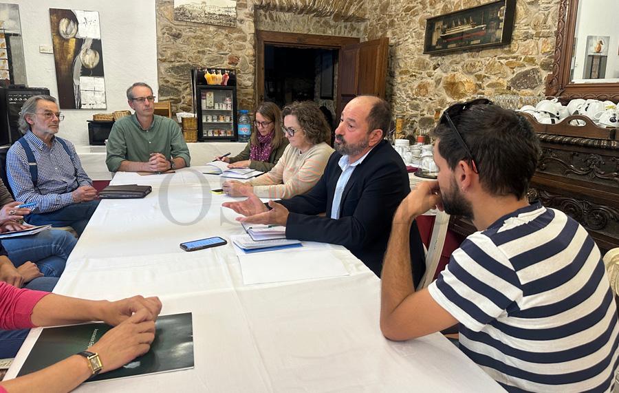 Merelles explícalle ao sector turístico valdeorrés as liñas de apoio ...